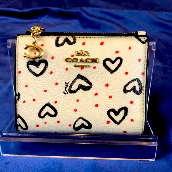 Coach | Bags | Coach Snap Card Case With Crayon Hearts Print Chalk Pink ...